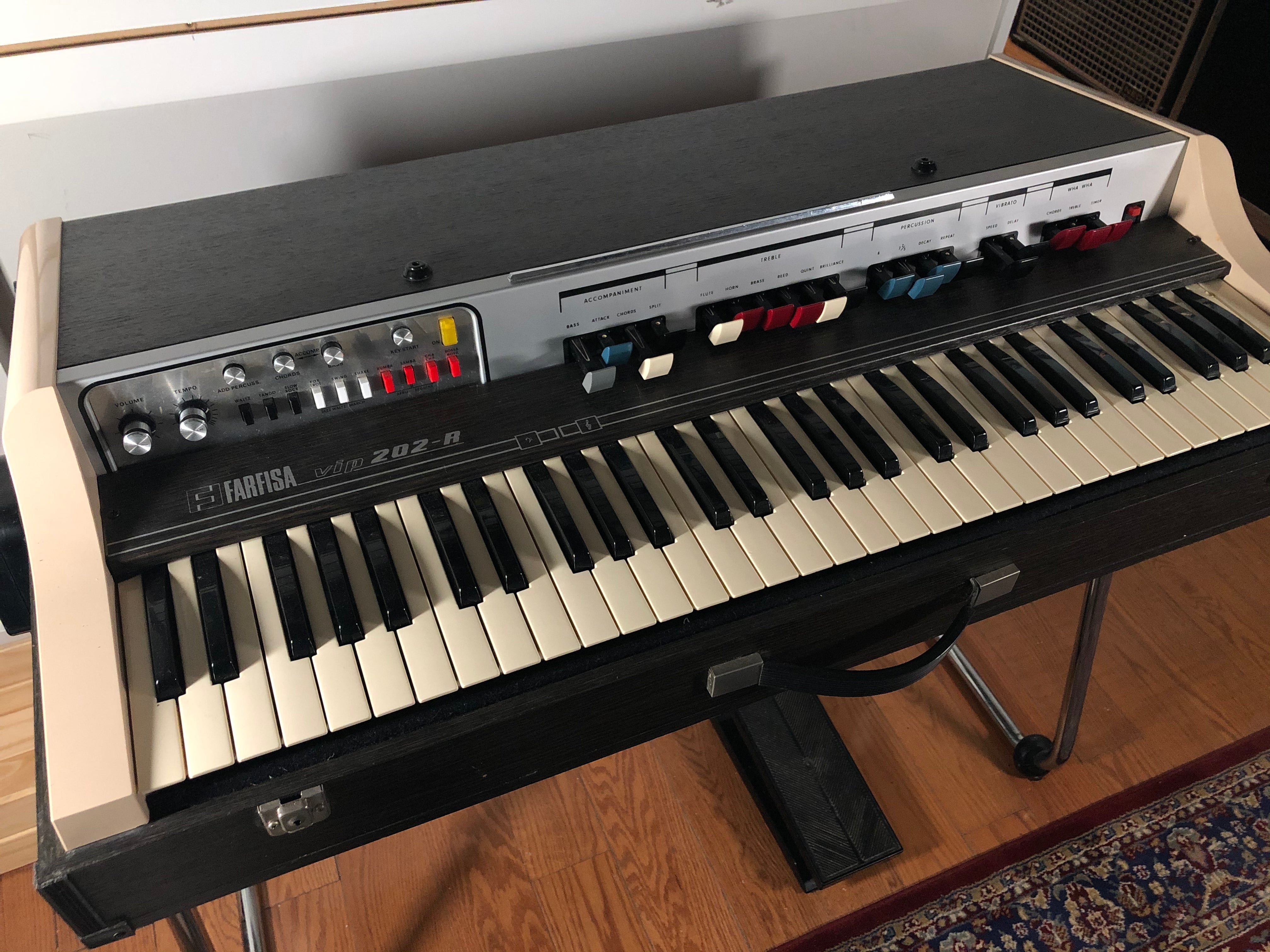 Farfisa VP 202-R Toronto, ON | Cask Music