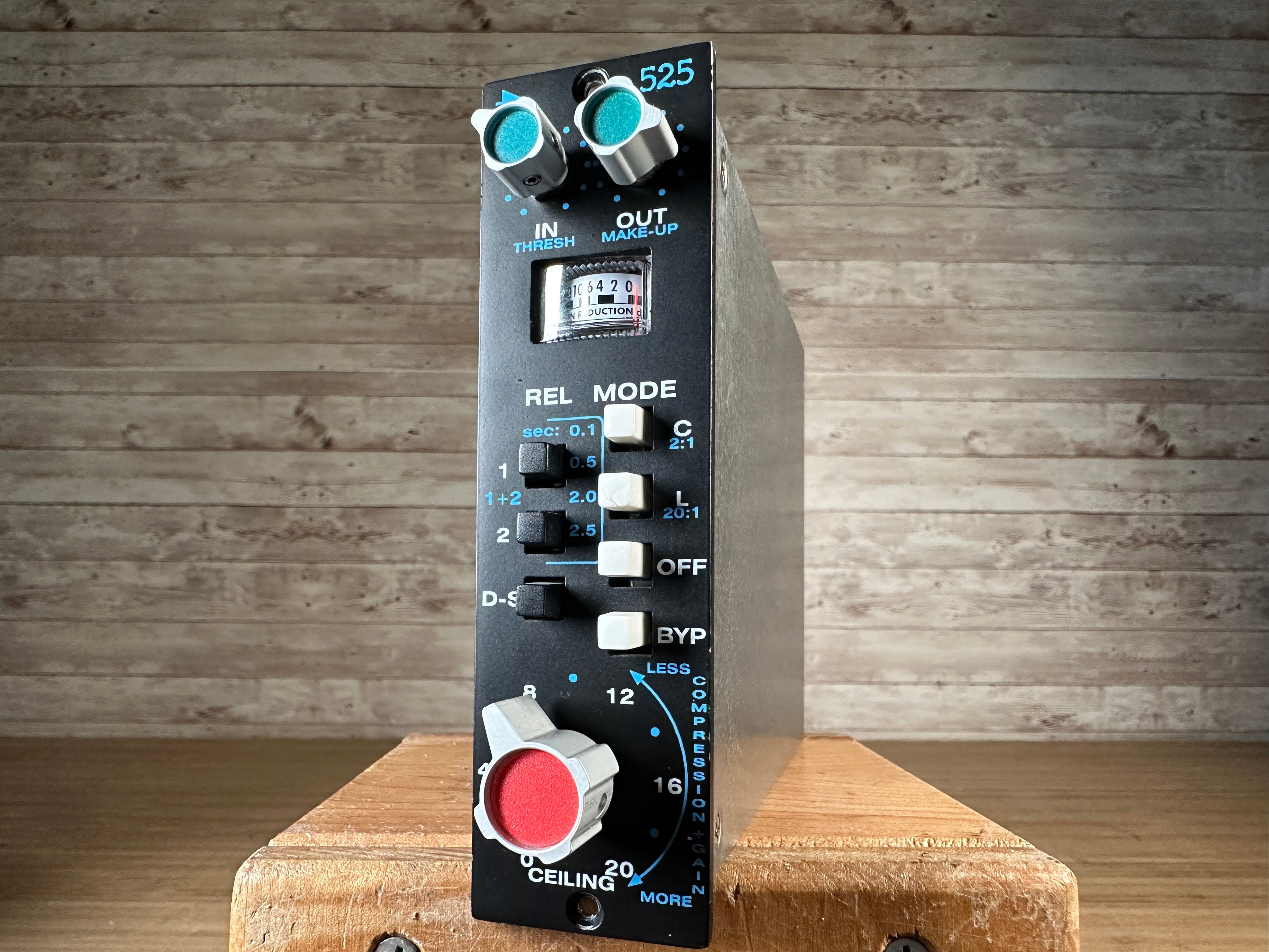 API 525 Discrete Compressor 500 Series Used Toronto, ON | Cask Music