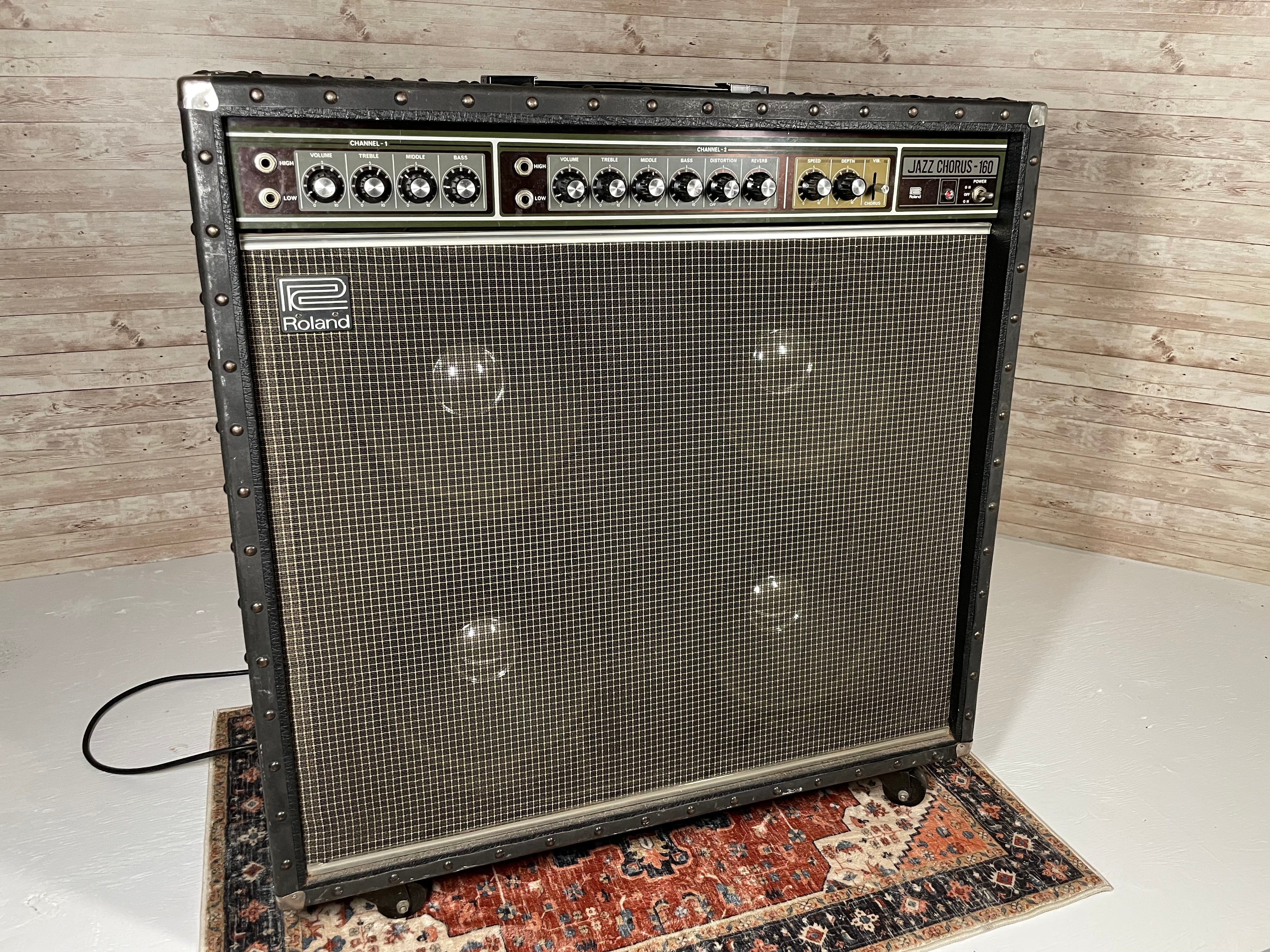 Roland JC-160 Jazz Chorus 1976 4x10 Combo Used Hamilton | Cask Music